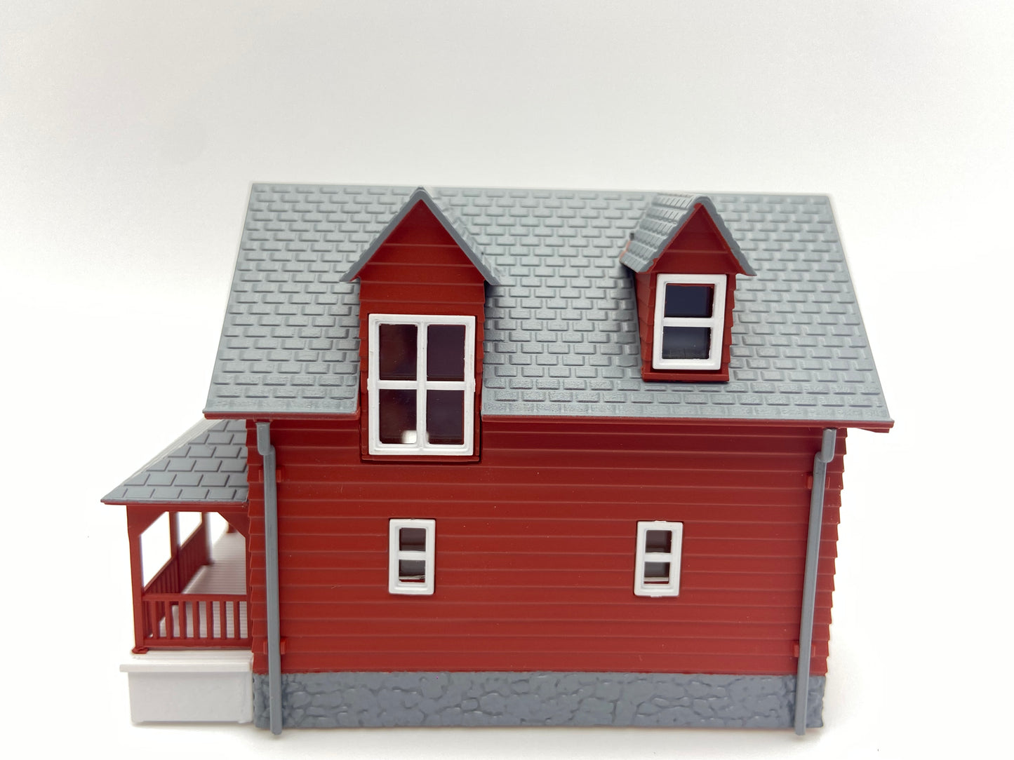 N Scale Farmhouse Red – Rock Island Hobby