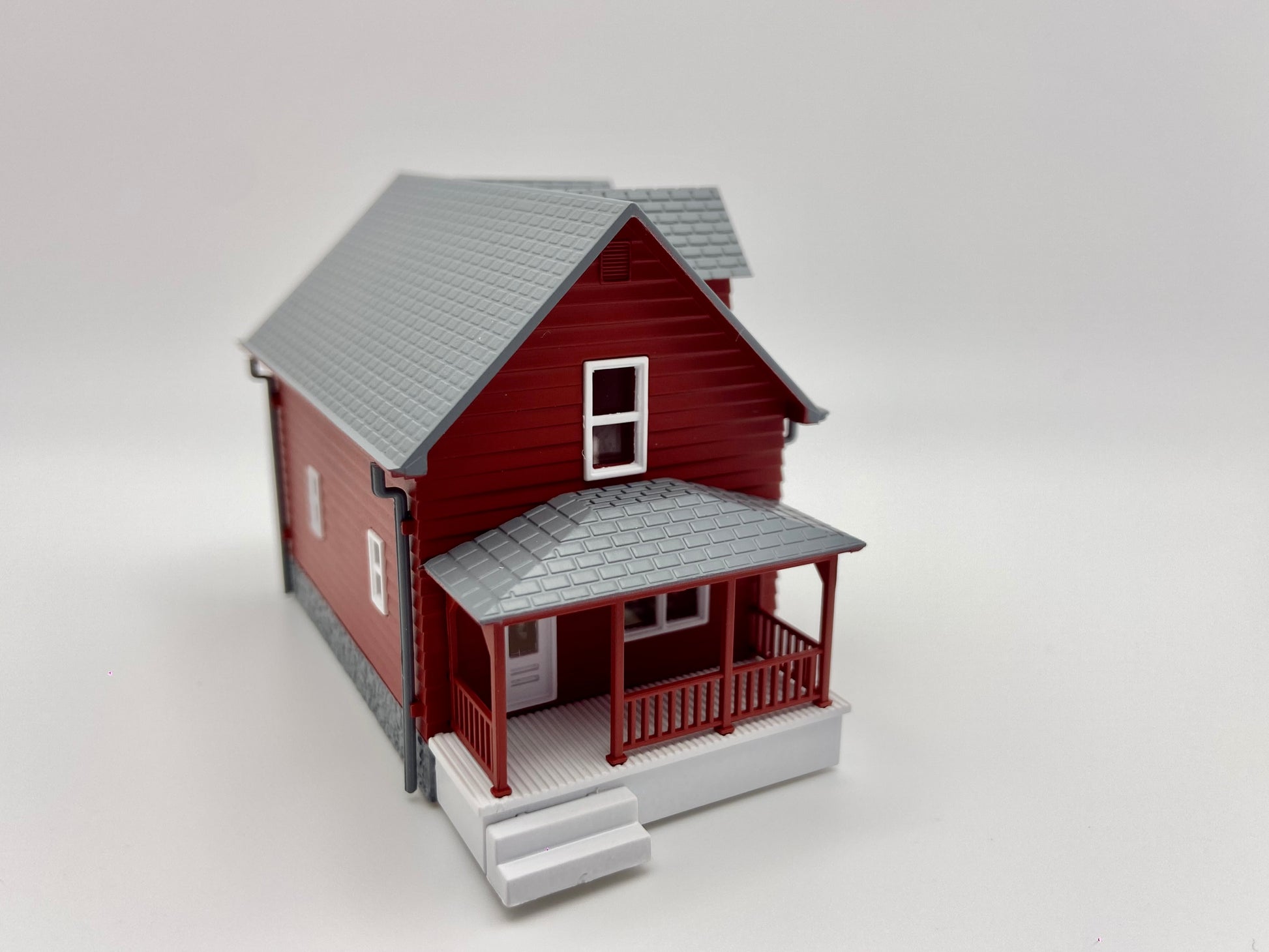 N Scale Farmhouse Red – Rock Island Hobby