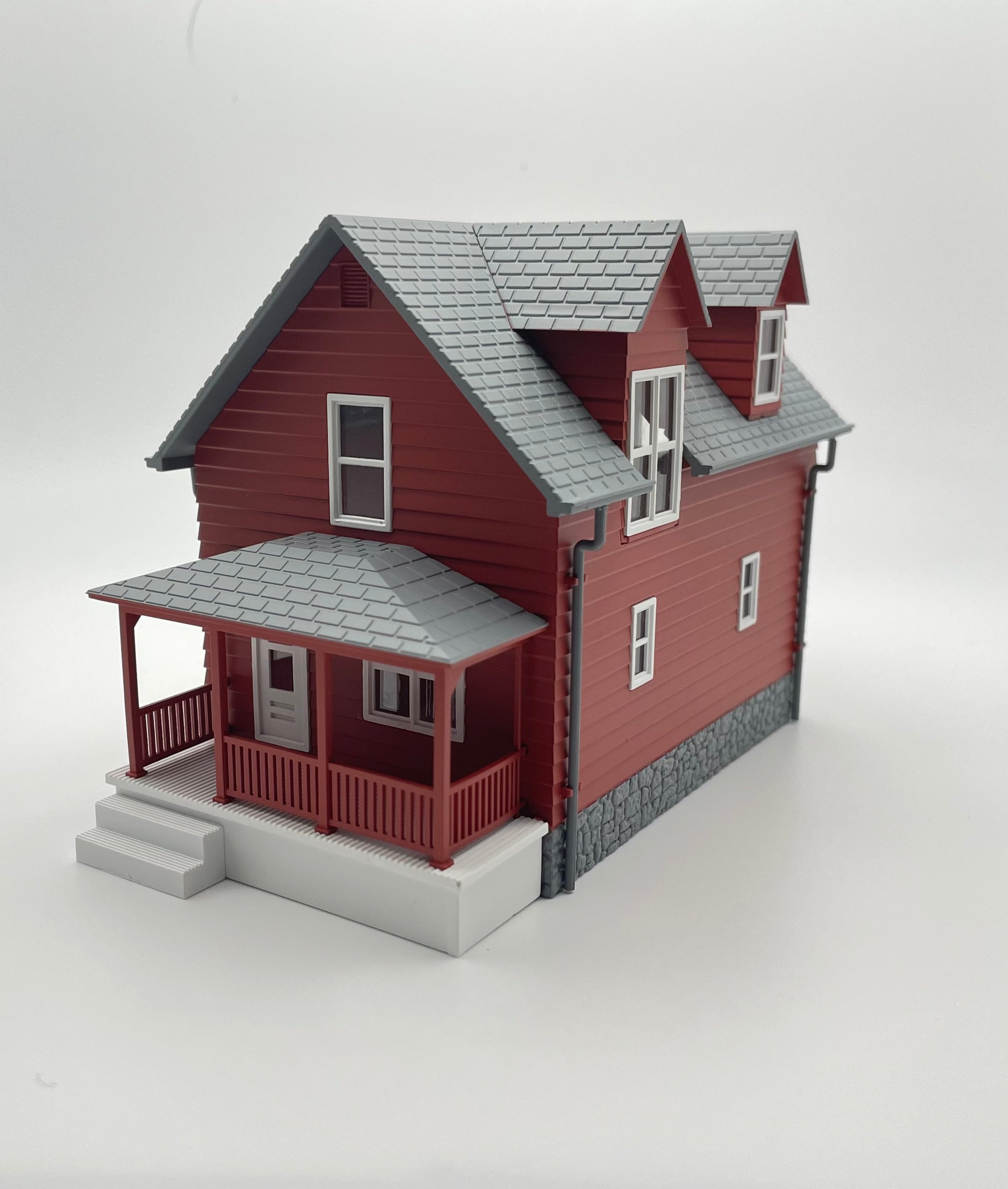 Assembled HO Farmhouse Red – Rock Island Hobby