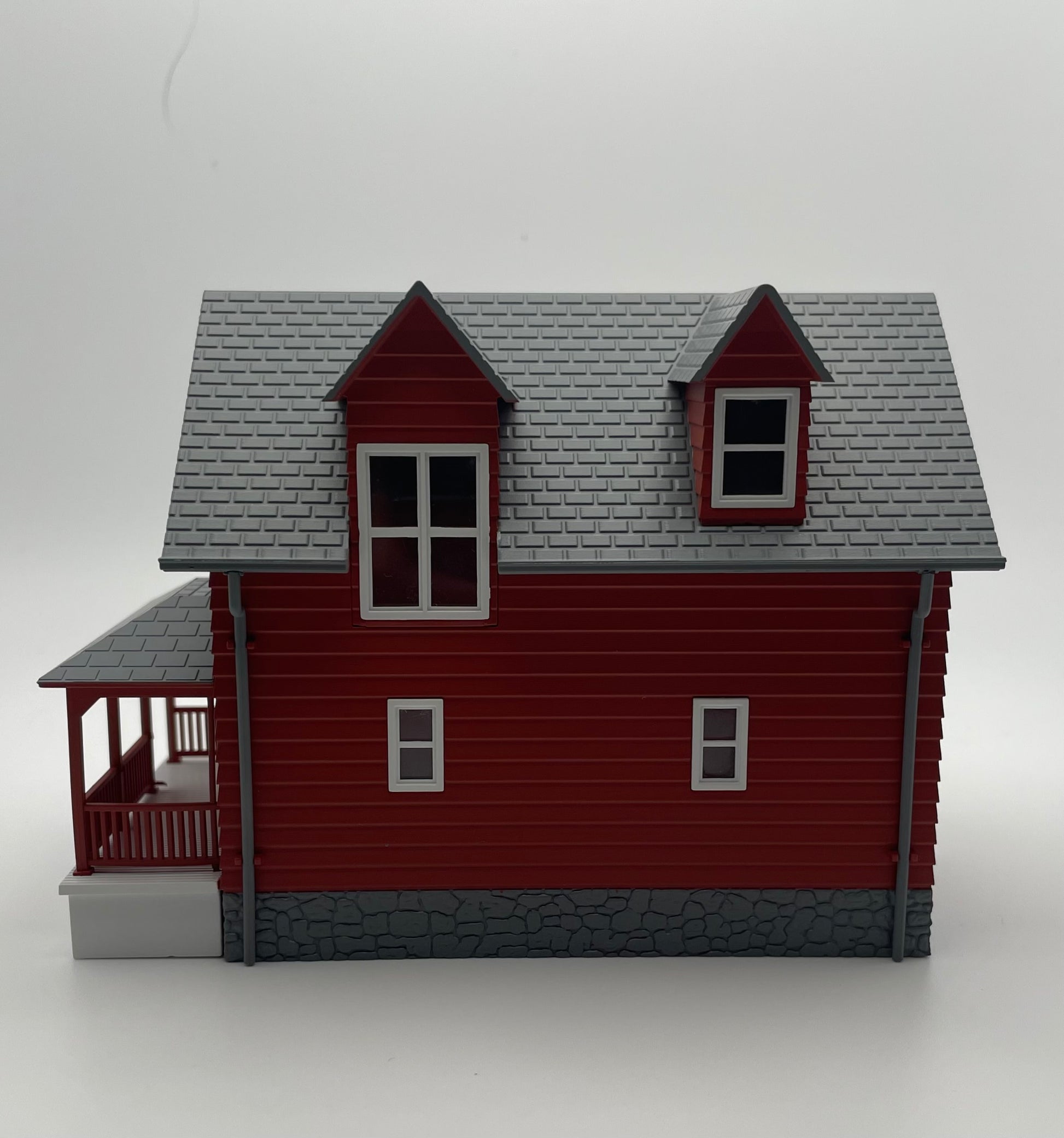 Assembled HO Farmhouse Red – Rock Island Hobby