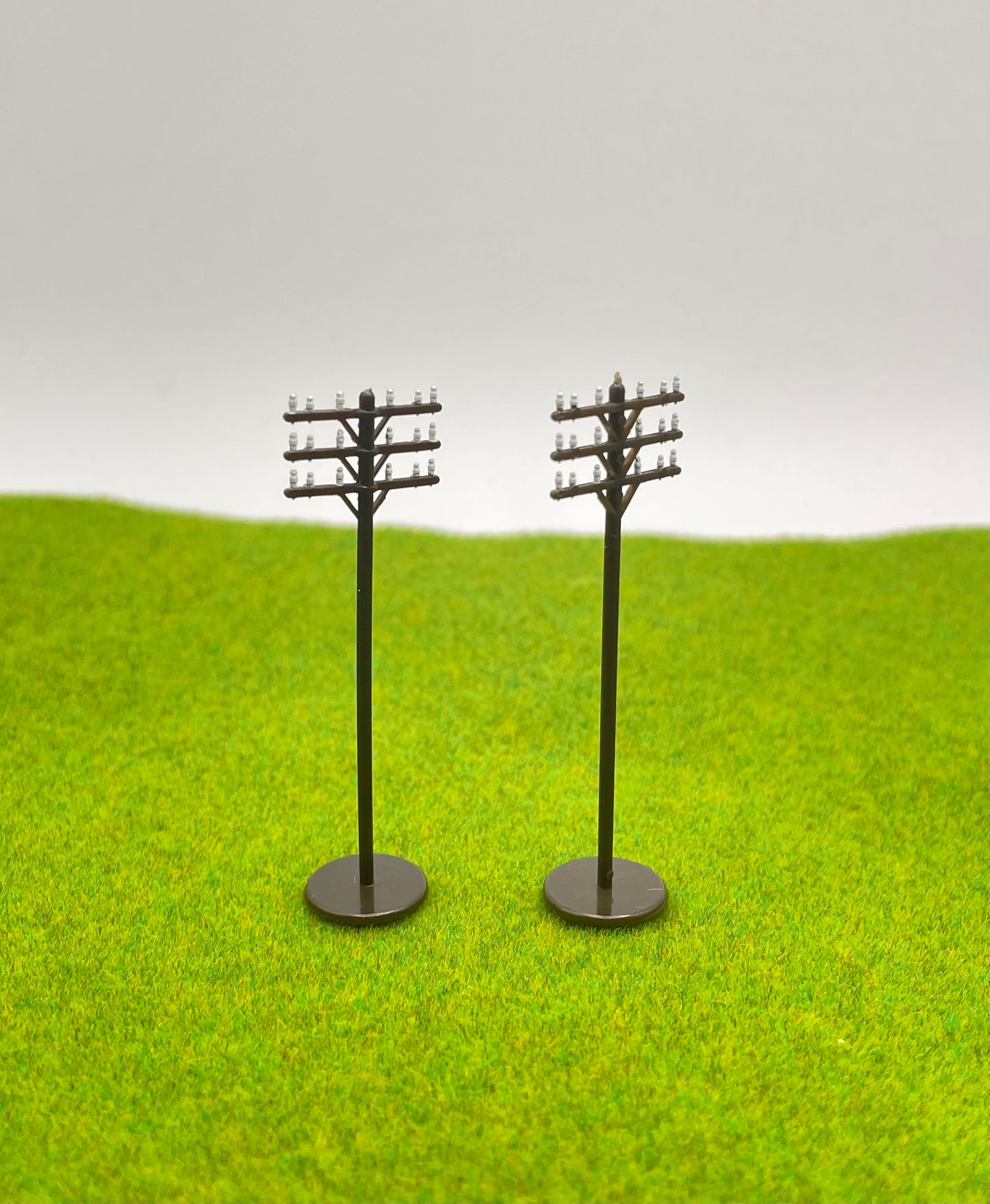 HO Scale Telephone Poles (12pcs) – Rock Island Hobby